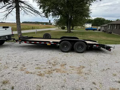 18 foot car hauler with straps