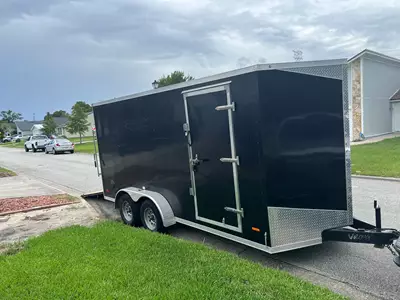 Enclosed trailer 7x16